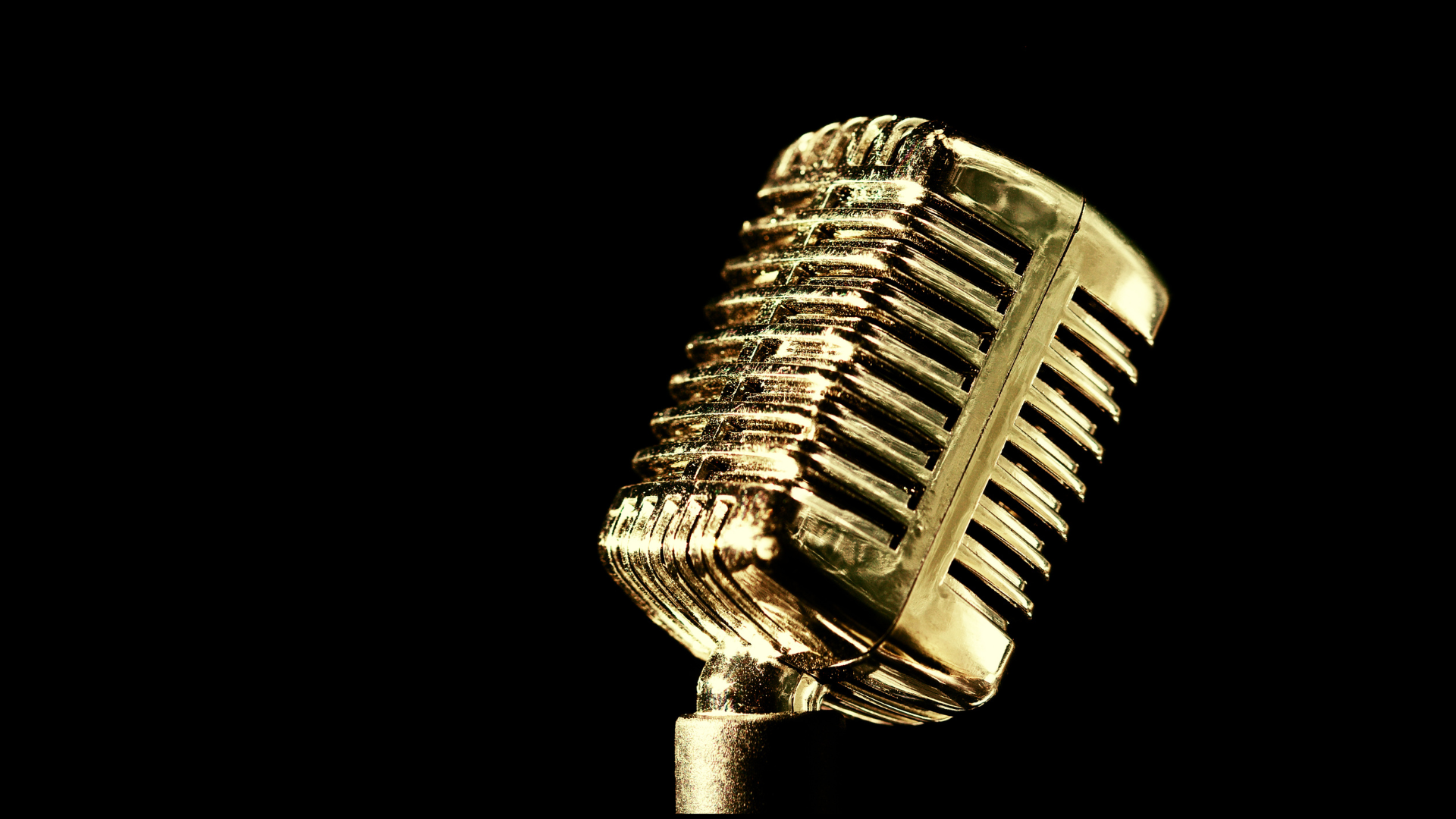 The History of Gold Used in Microphones – Wavy Pro Audio